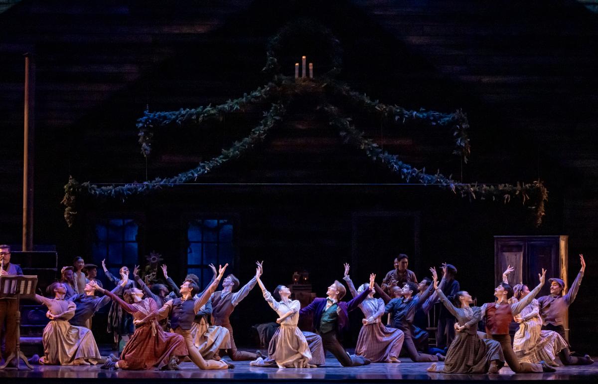 The Joffrey Ballet's "Chicago-centric" version of The Nutcracker is ...